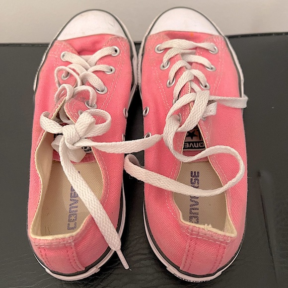 Converse | Shoes | Used Converse Chuck Taylor All Star Classic | Poshmark